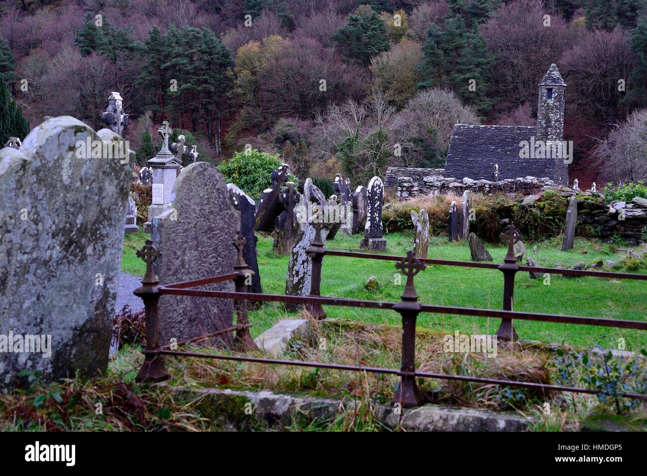 Round hill cemetery hi-res stock photography and images - Alamy