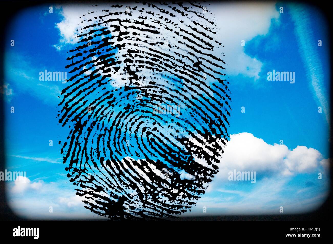 Huella azul hi-res stock photography and images - Alamy