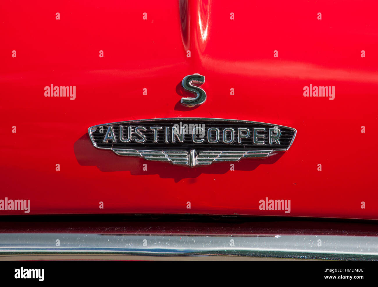 Mini cooper badge hi-res stock photography and images - Alamy