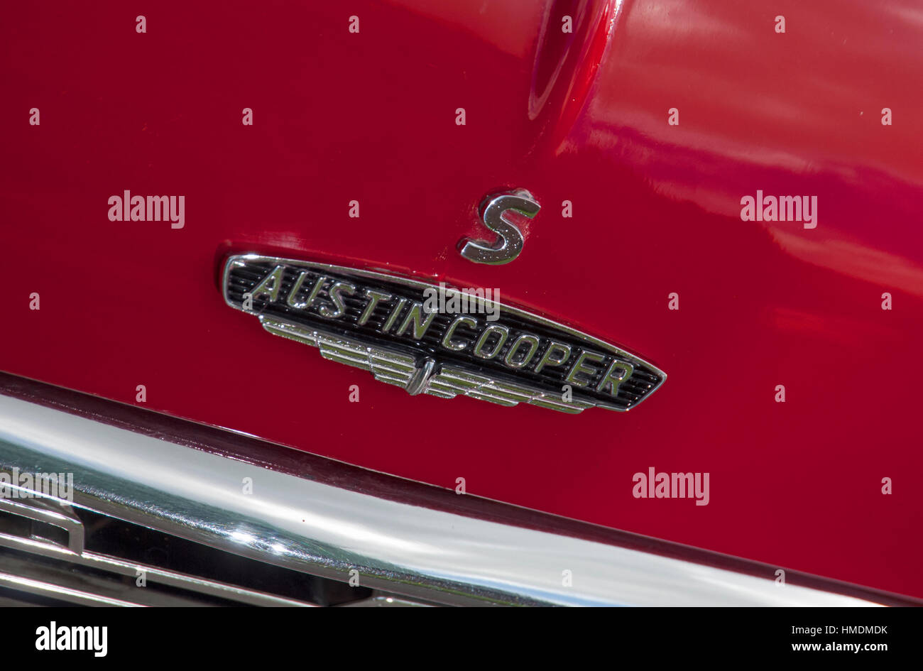 Mini cooper badge hi-res stock photography and images - Alamy