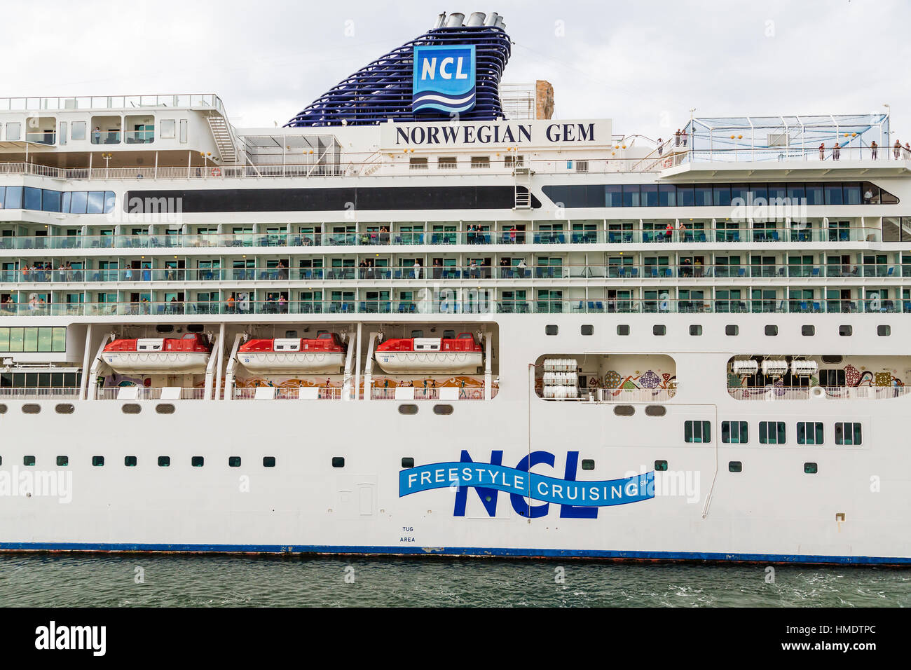 Freestyle Cruising on NCL cruise ship Stock Photo - Alamy
