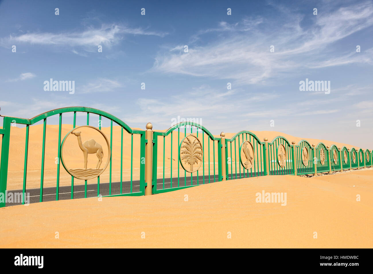 Fence at the Moreeb Dune, Liwa oasis area, Emirate of Abu Dhabi Stock ...