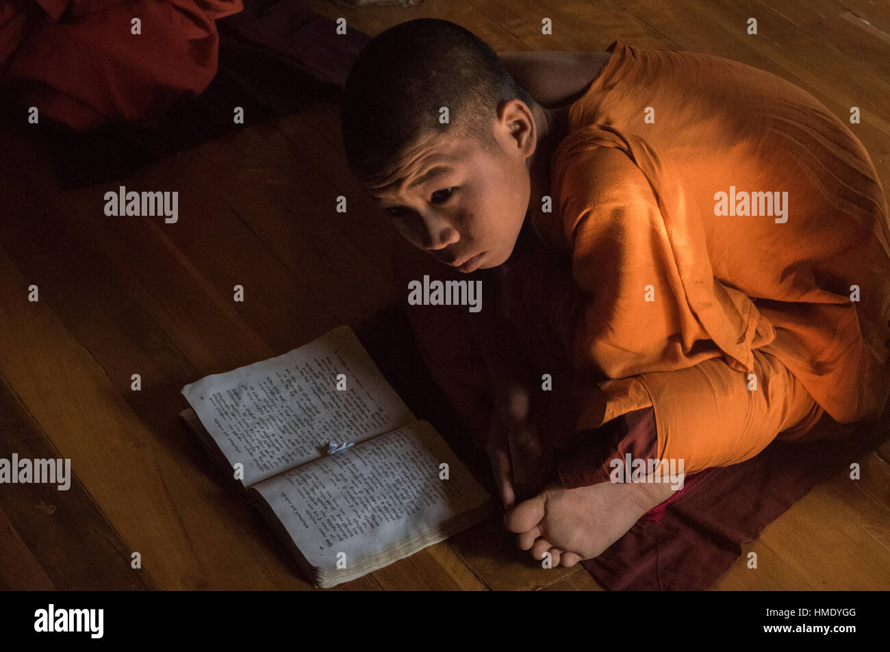 Novice buddhist monk hi-res stock photography and images - Alamy
