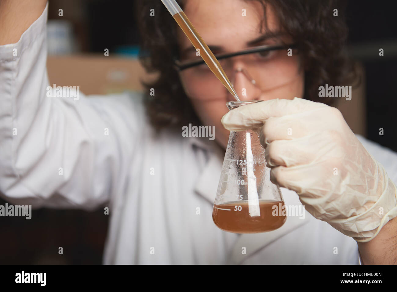 University science lab hi-res stock photography and images - Alamy