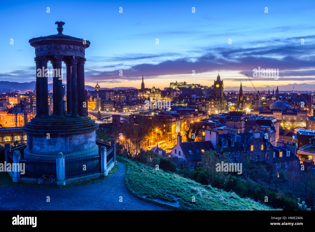 Edinburgh rooftops hi-res stock photography and images - Alamy