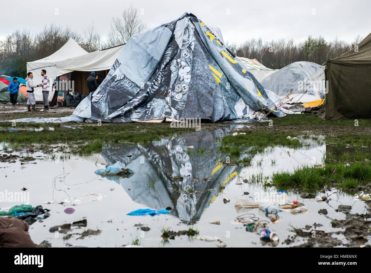 Muddy tents hi-res stock photography and images - Alamy