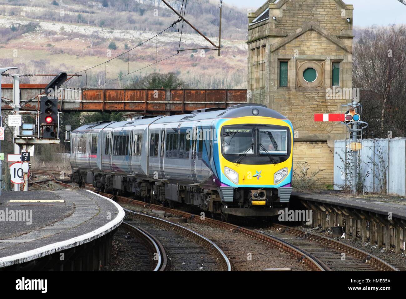Class 185 Siemens Desiro diesel multiple unit in Transpennine express ...