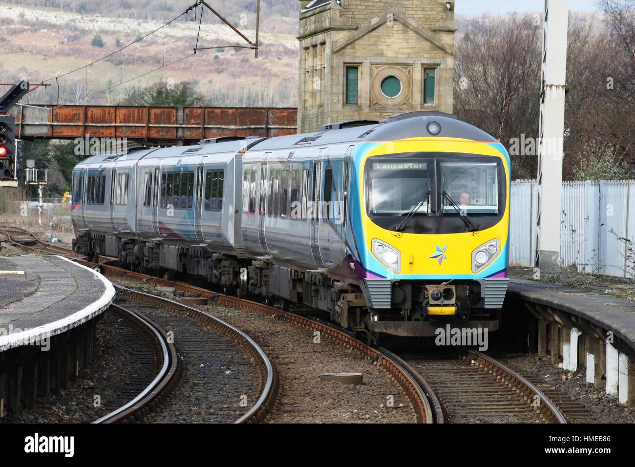 Class 185 Siemens Desiro diesel multiple unit in Transpennine express ...