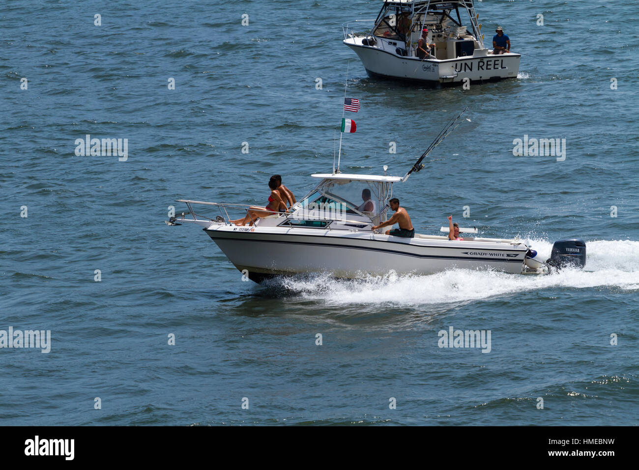 Speedboat on hudson river hi-res stock photography and images - Alamy