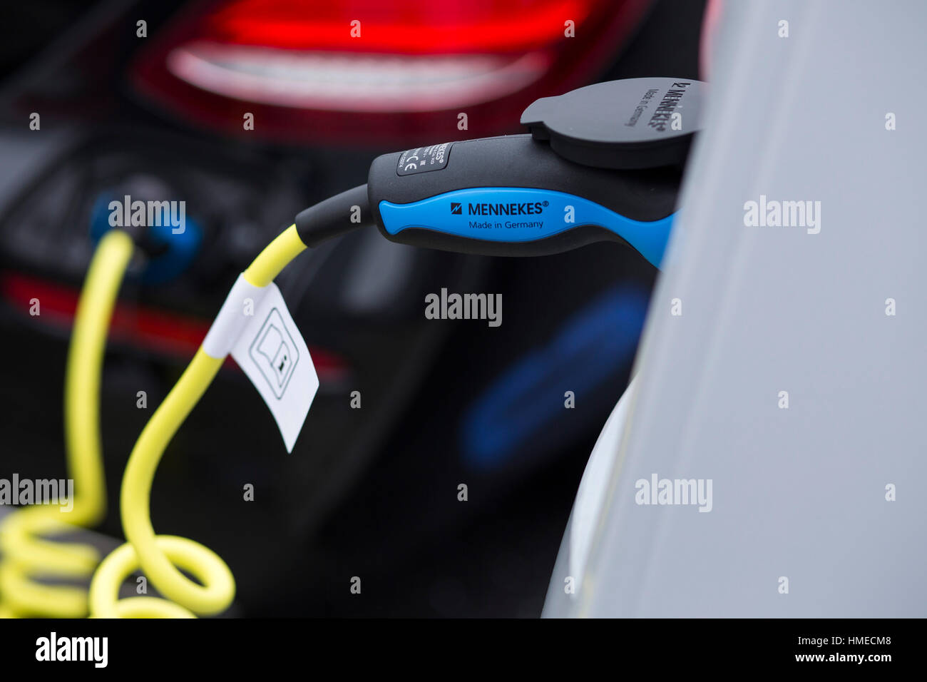 Multi vehicle charging hi-res stock photography and images - Alamy