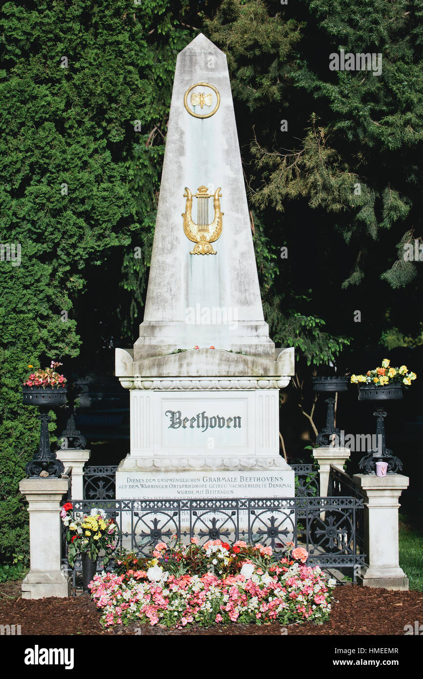 Ludwig van beethoven grave hi-res stock photography and images - Alamy