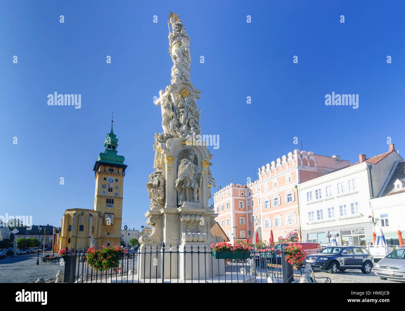Retz: Hauptplatz Main square with the Town Hall and the Trinity Column ...