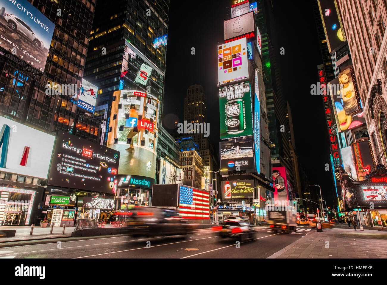 Night shots of Times Square Manhattan Stock Photo - Alamy