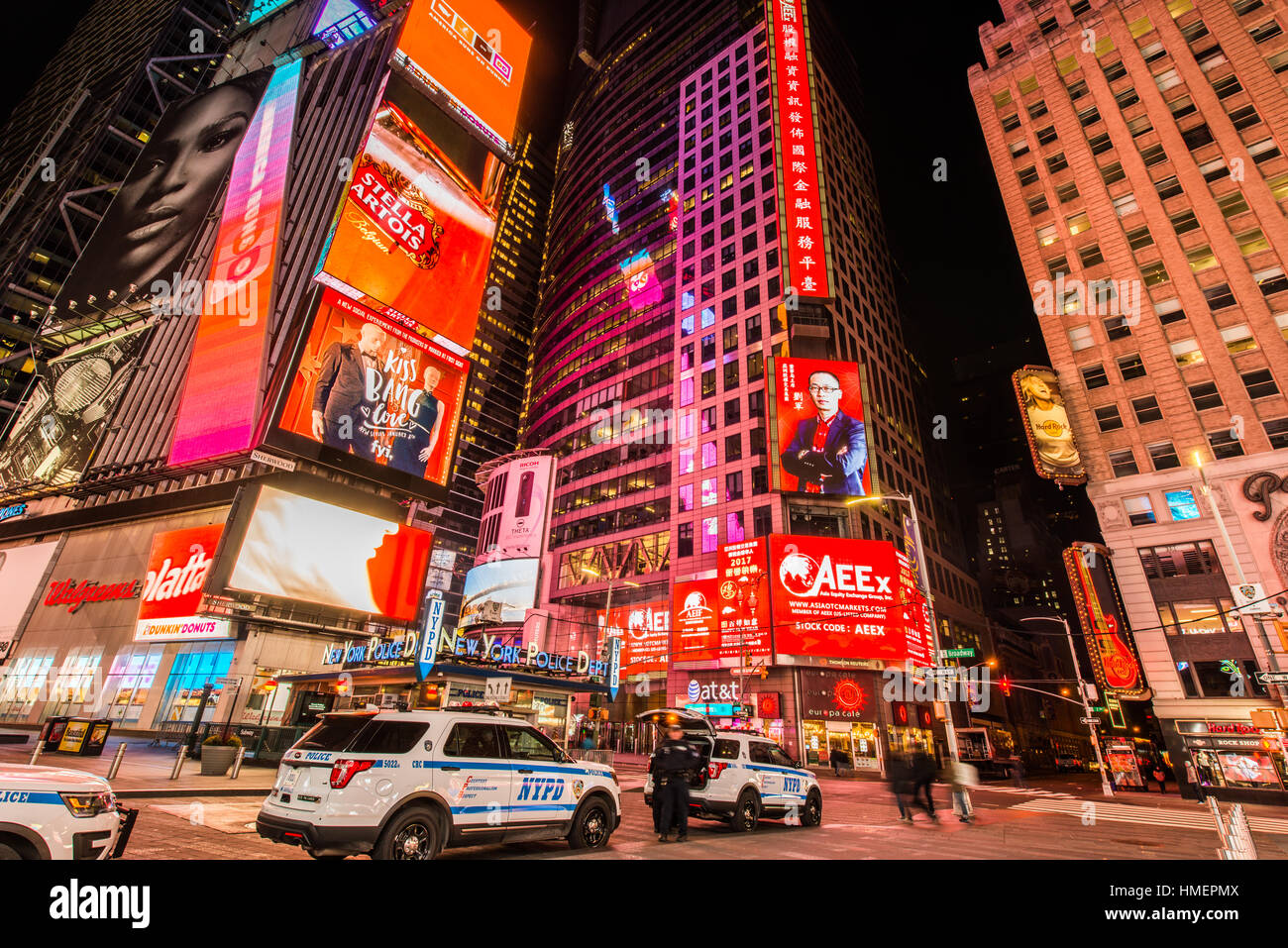 Night shots of Times Square Manhattan Stock Photo - Alamy
