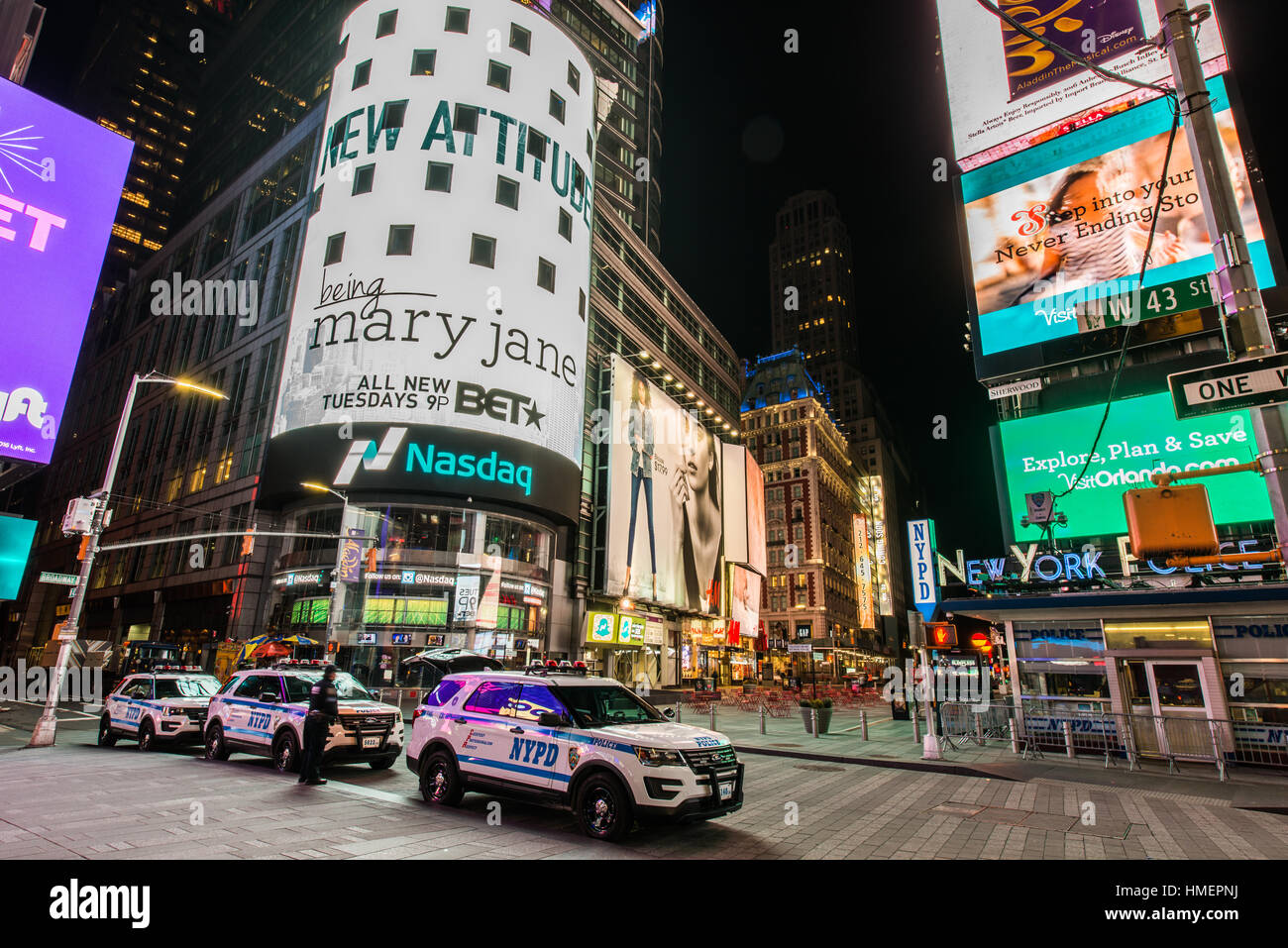 Marriott marquis times square hi-res stock photography and images - Alamy
