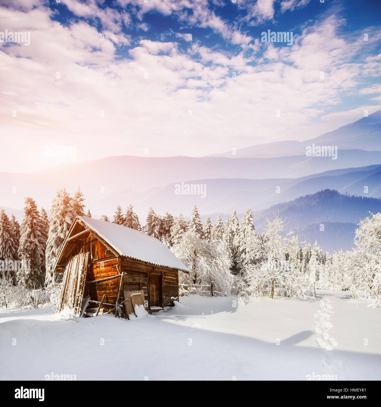 beautiful wooden house in a winter Stock Photo - Alamy