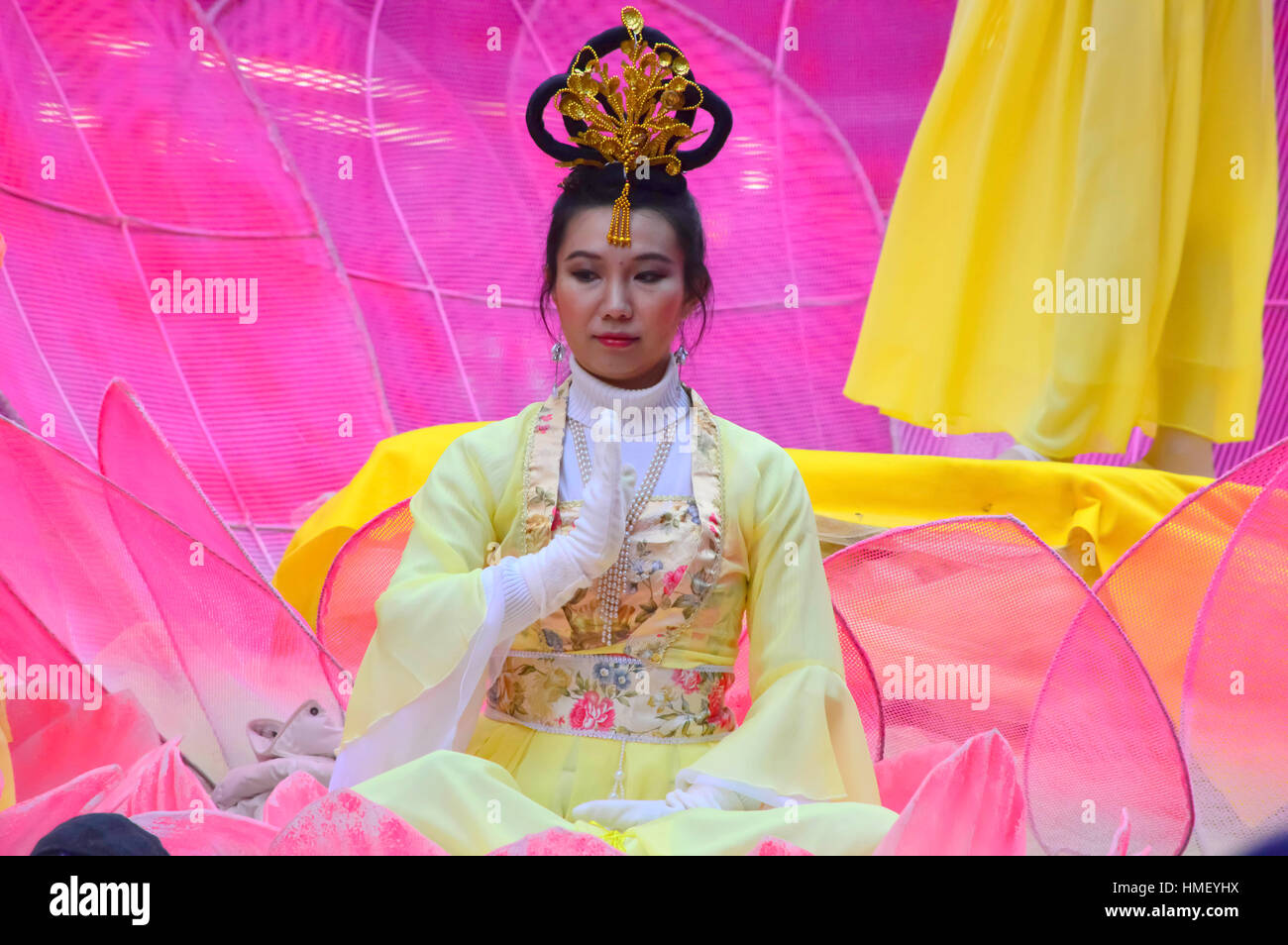 Chicago, Illinois - USA - November 24, 2016: Falun Dafa Chinese ...