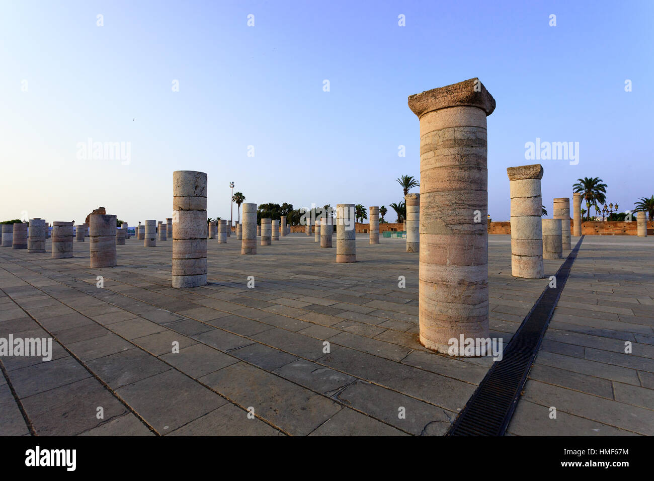 Islamic columns hi-res stock photography and images - Alamy