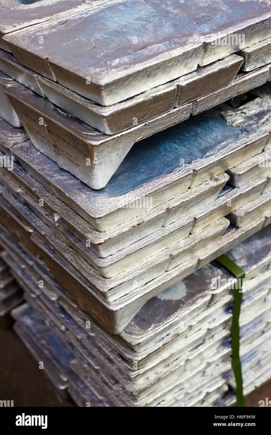 Aluminium ingots stack hi-res stock photography and images - Alamy