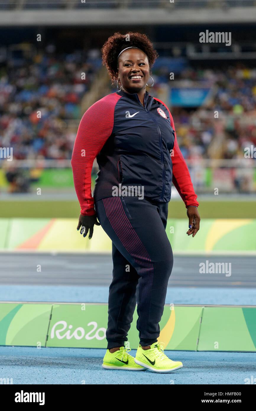 Olympic athlete female medal podium hi-res stock photography and images ...