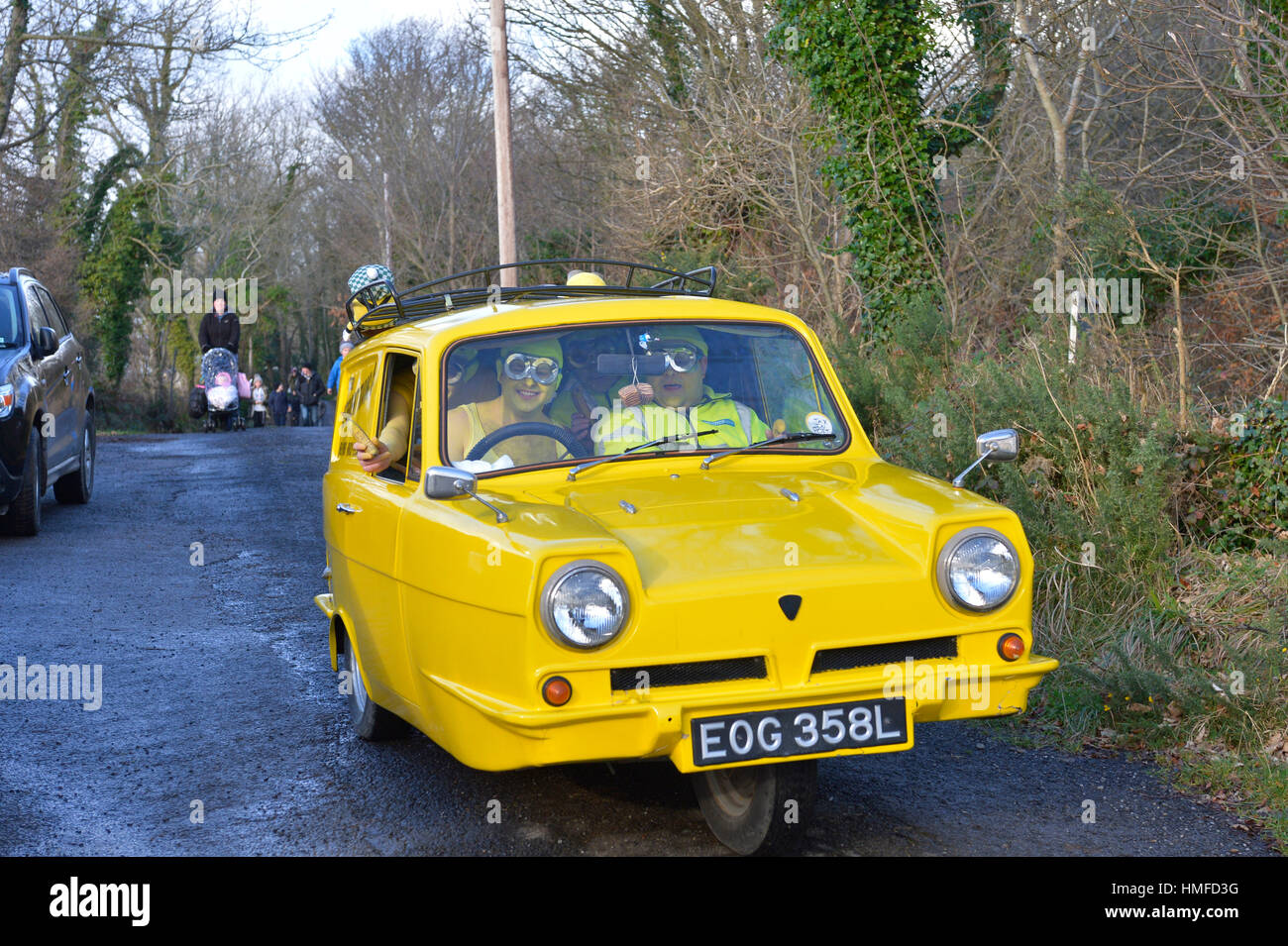 Replica of the Trotters yellow Reliant Regal van in County Donegal ...