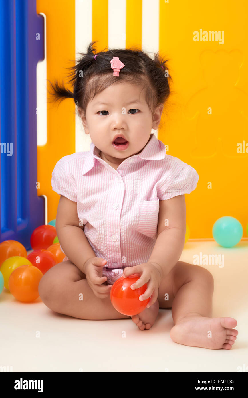 Chinese baby girl hi-res stock photography and images - Alamy