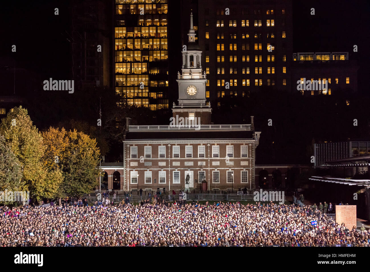 NOVEMBER 7, 2016, INDEPENDENCE HALL, PHIL., PA - Thousands attend ...
