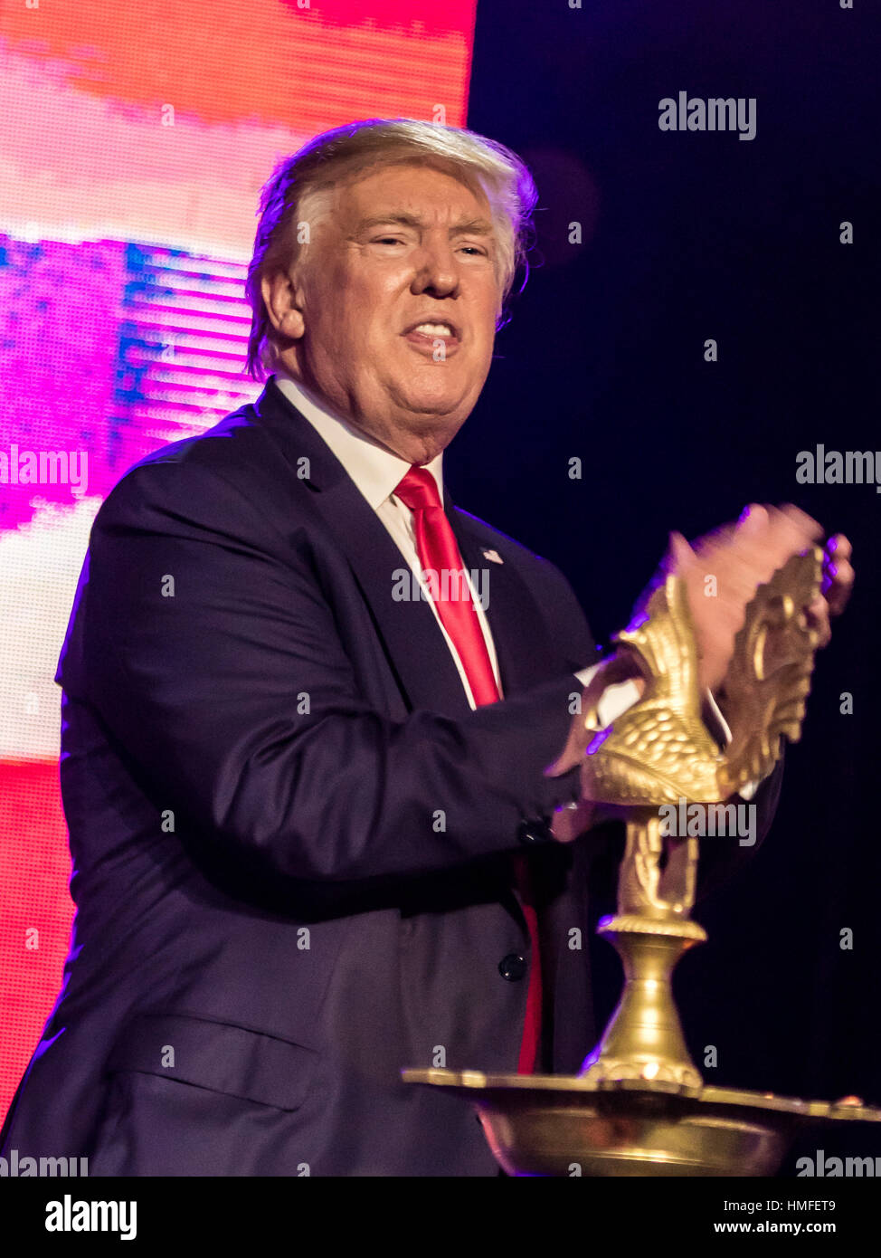 OCTOBER 15, 2016, EDISON, NJ - Donald Trump speaks at Edison New Jersey ...