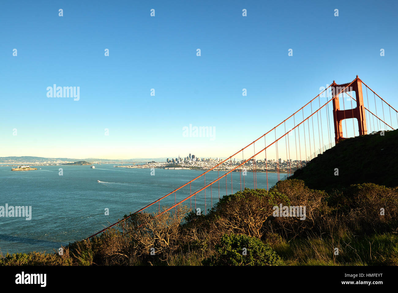 Golden gate bridge city hi-res stock photography and images - Alamy