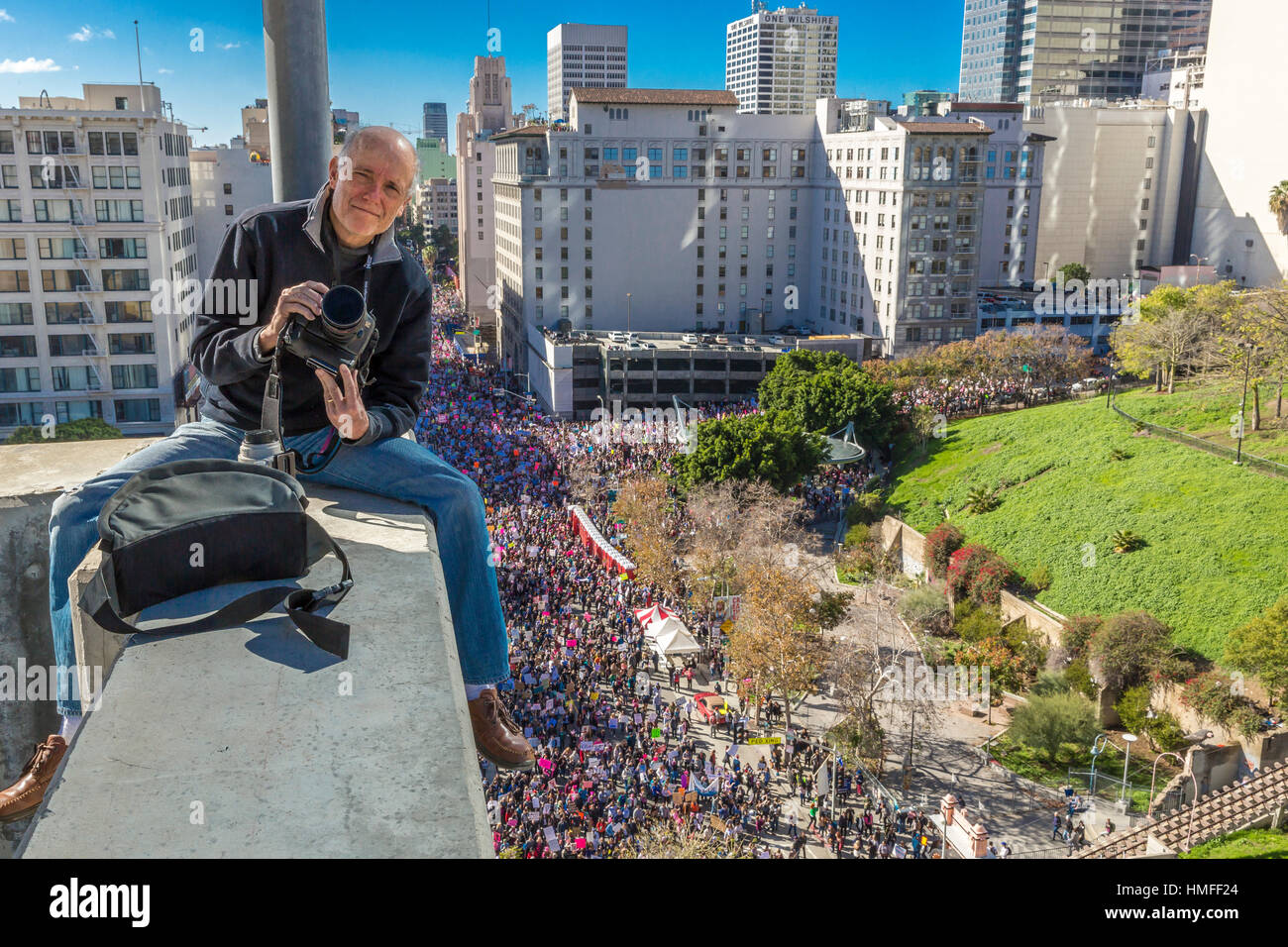Photographer Joe Sohm photographs 750,000 marchers from 10 story ...
