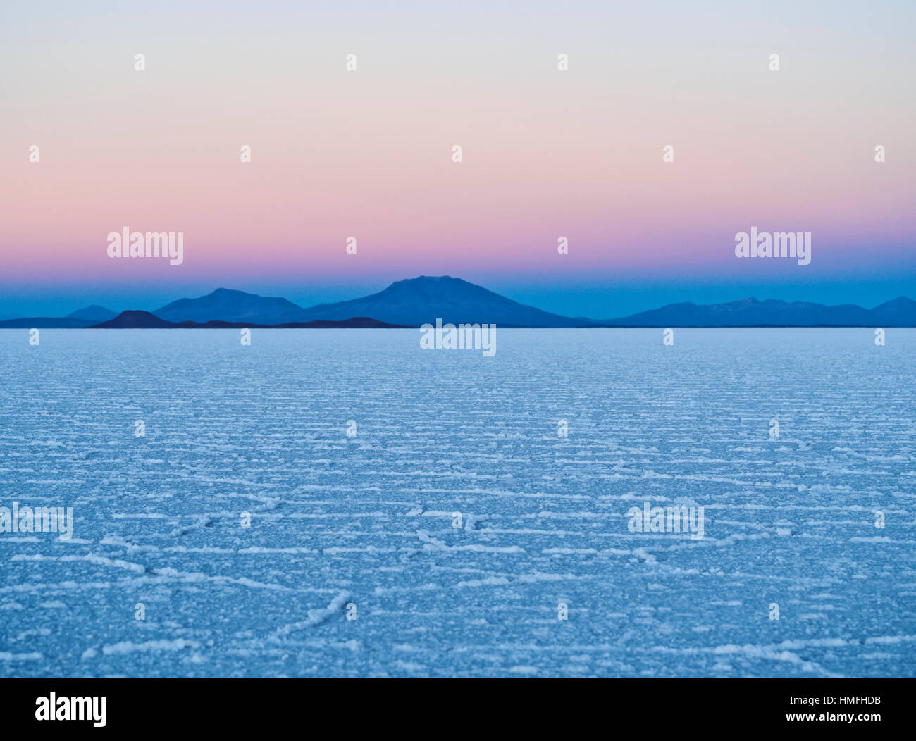 Uyuni salt pan hi-res stock photography and images - Alamy
