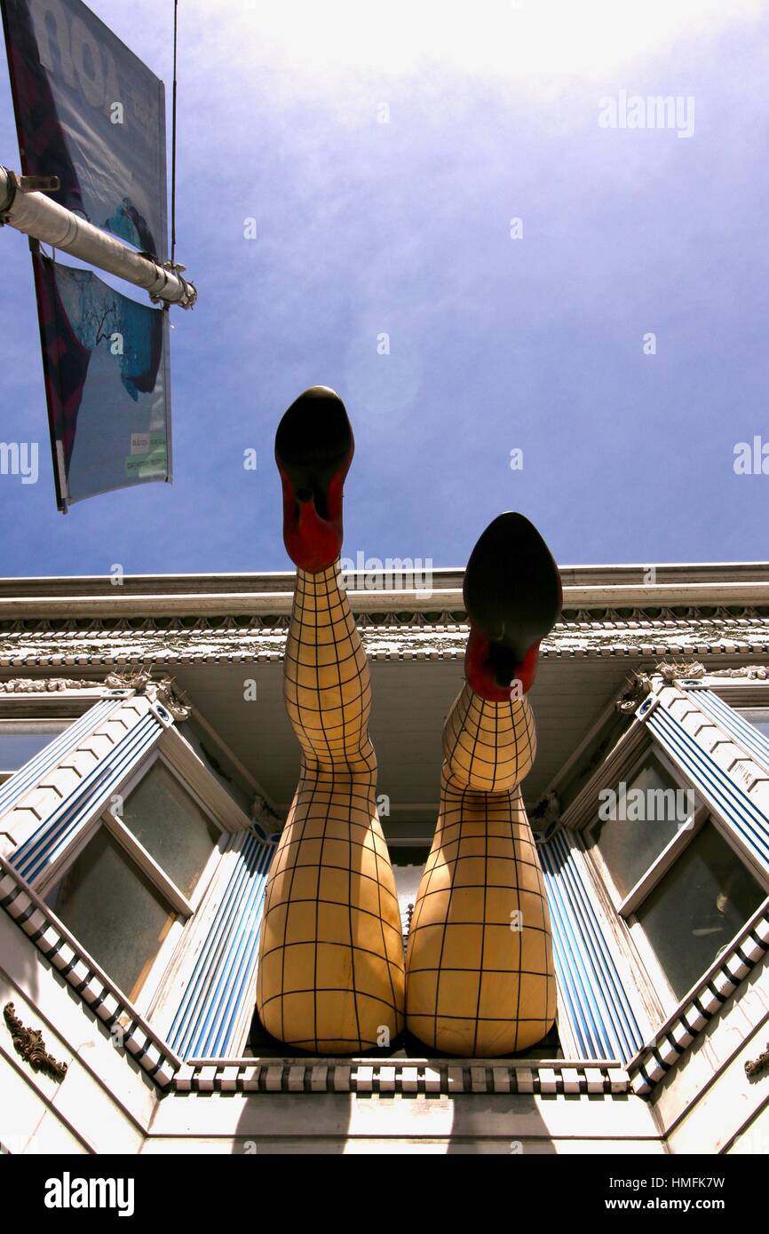 Legs dangling hi-res stock photography and images - Alamy