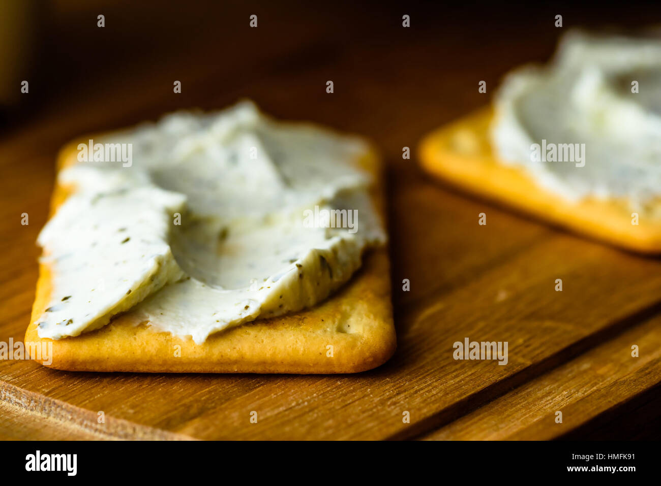 Cracker spread with herbal cream cheese. A tasty and easy snack, here ...