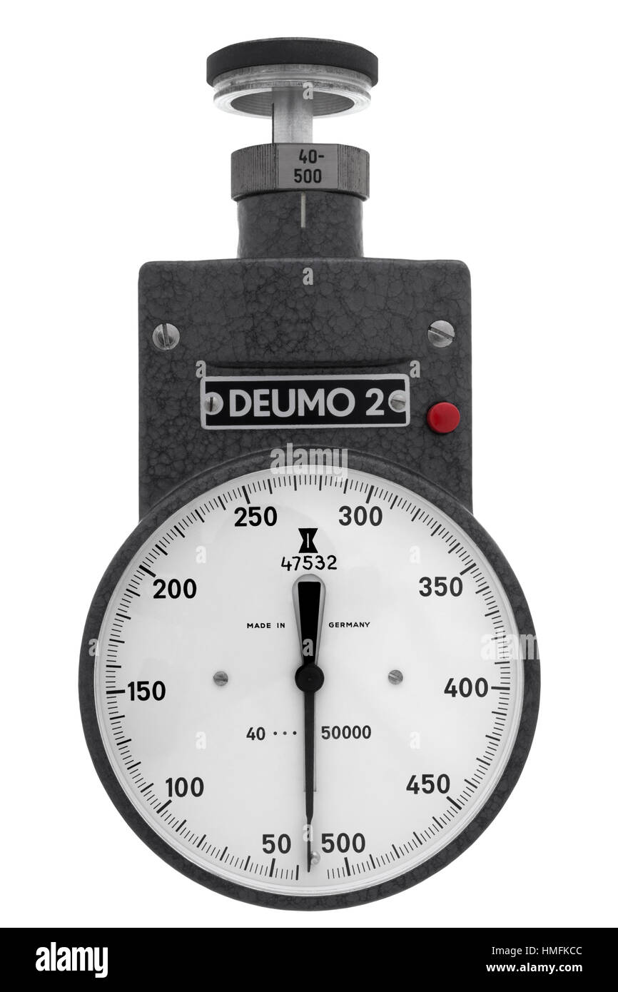 Old Deuta Werke Deumo 2 hand tachometer on white background Stock Photo ...