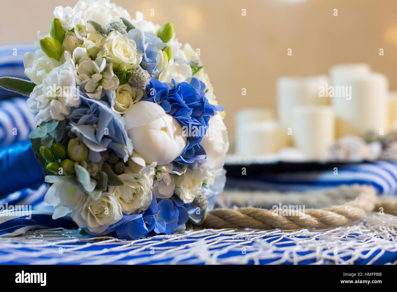 wedding bouquet flower arrangement sein rope Stock Photo - Alamy
