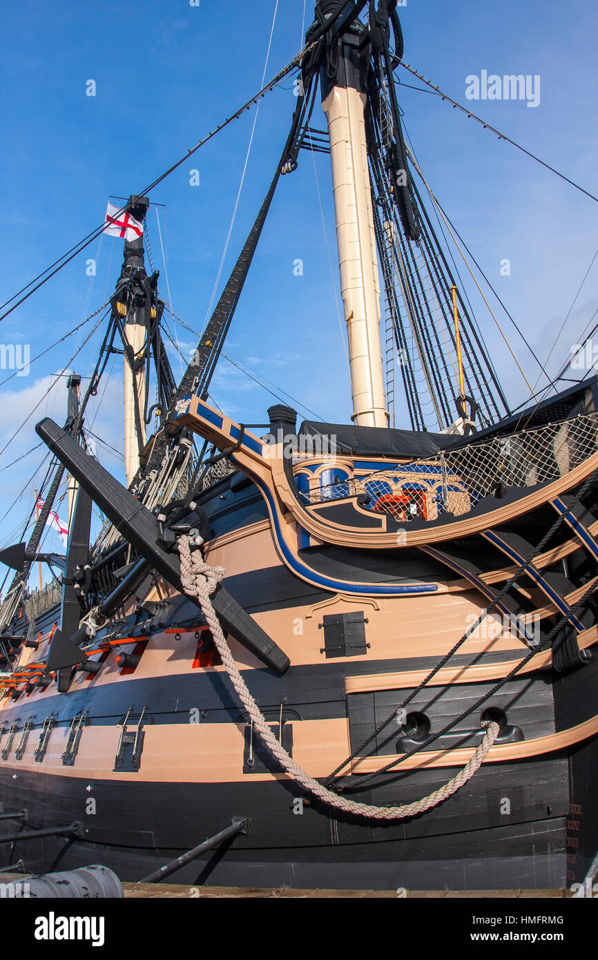Bow and starboard of HMS Victory Stock Photo - Alamy