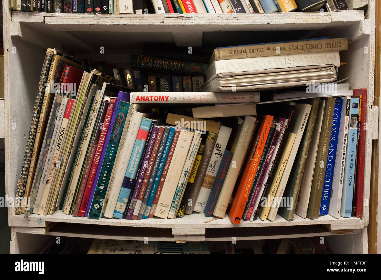 Artists details hi-res stock photography and images - Alamy