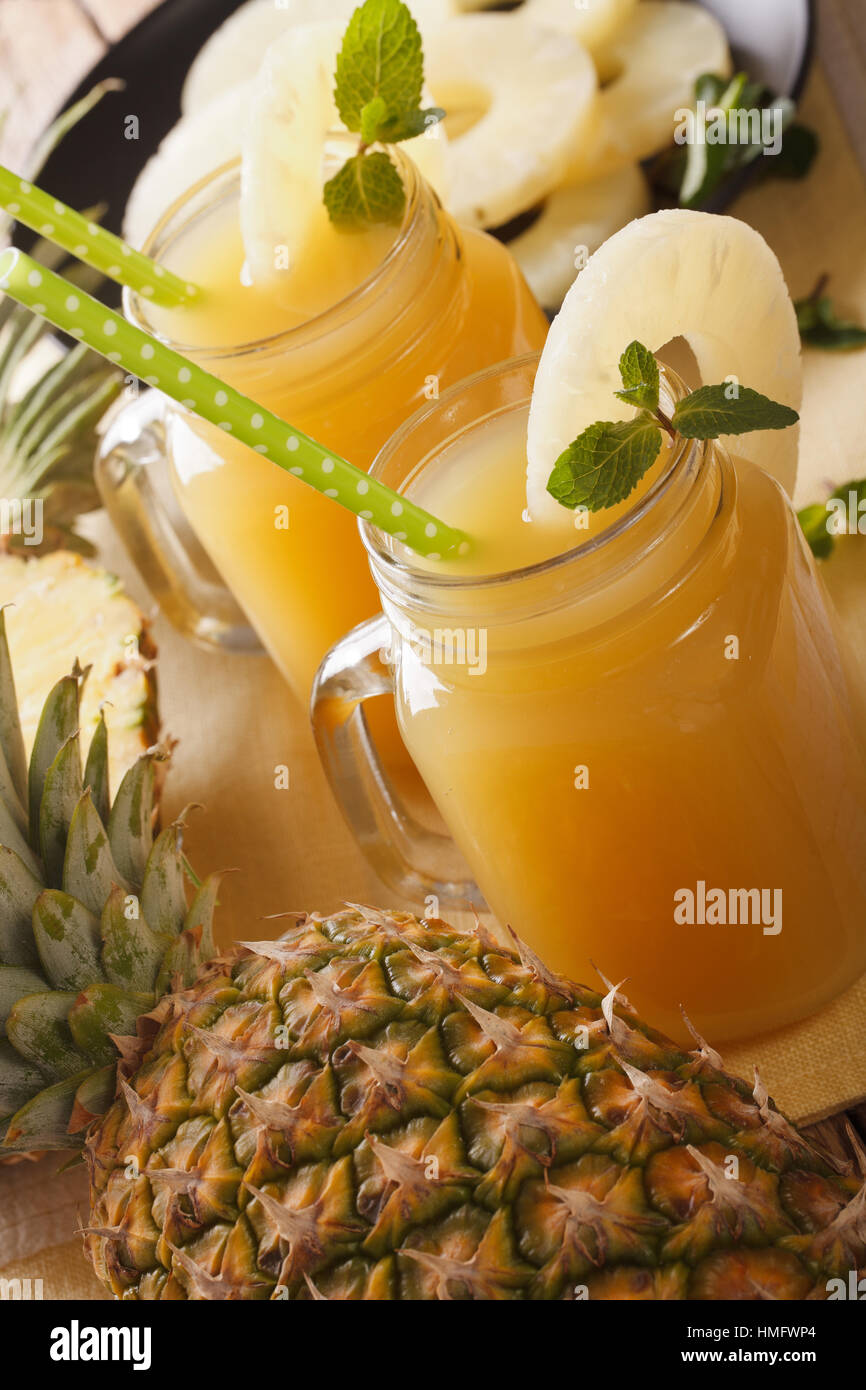 Glass green drink slice pineapple hi-res stock photography and images ...