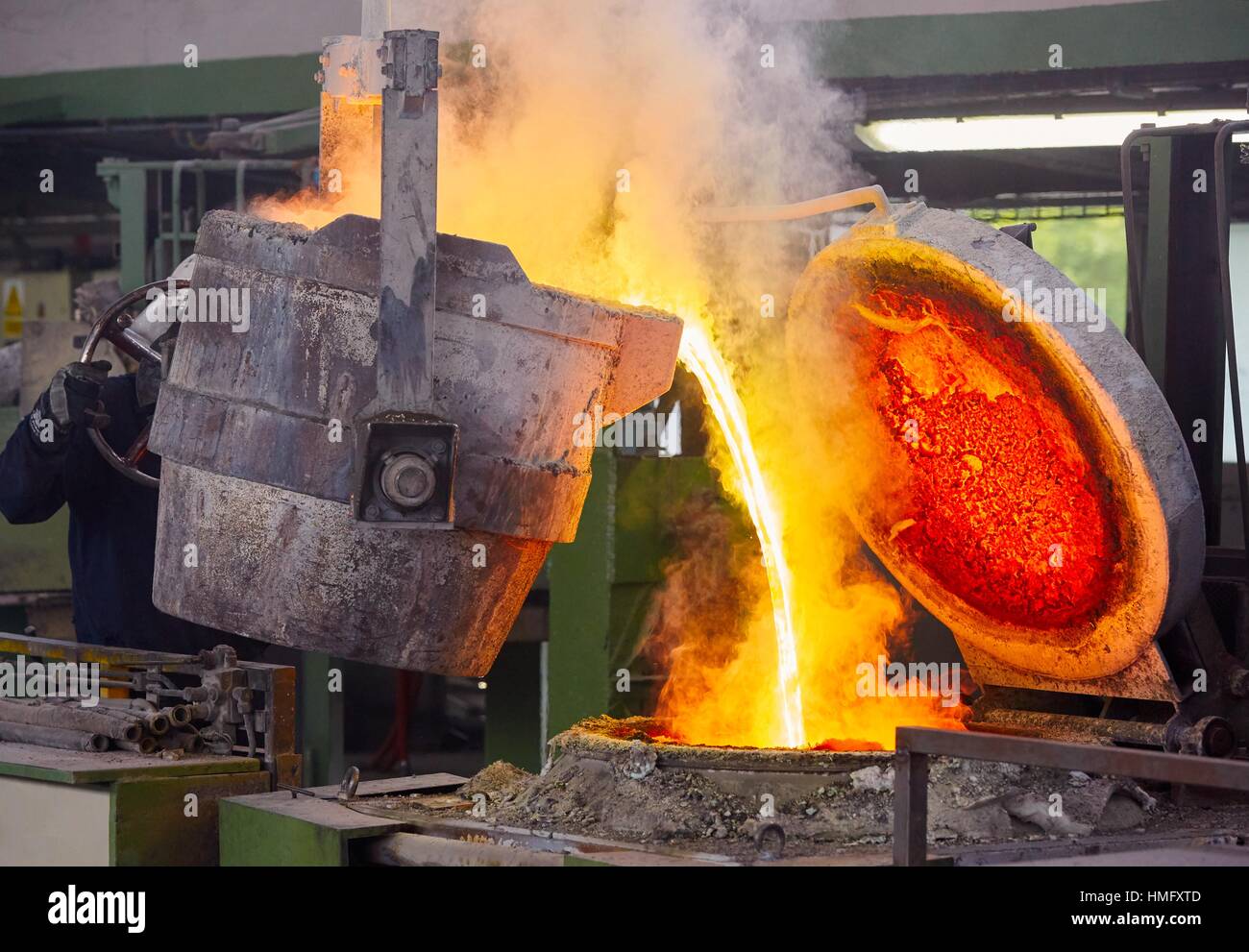 Cast metal hi-res stock photography and images - Alamy