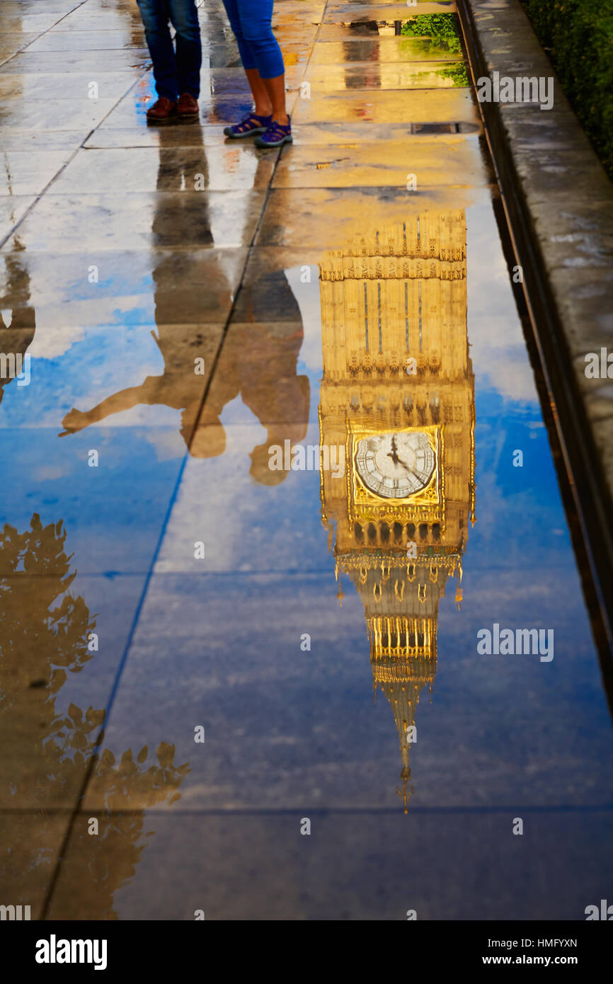 Big ben reflection in puddle hi-res stock photography and images - Alamy