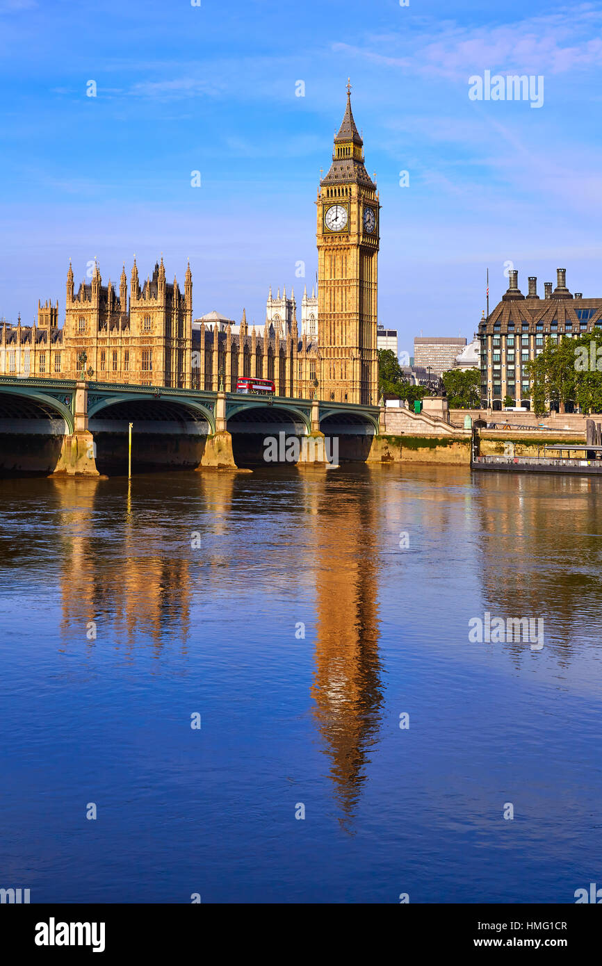Big ben reflection thames hi-res stock photography and images - Alamy