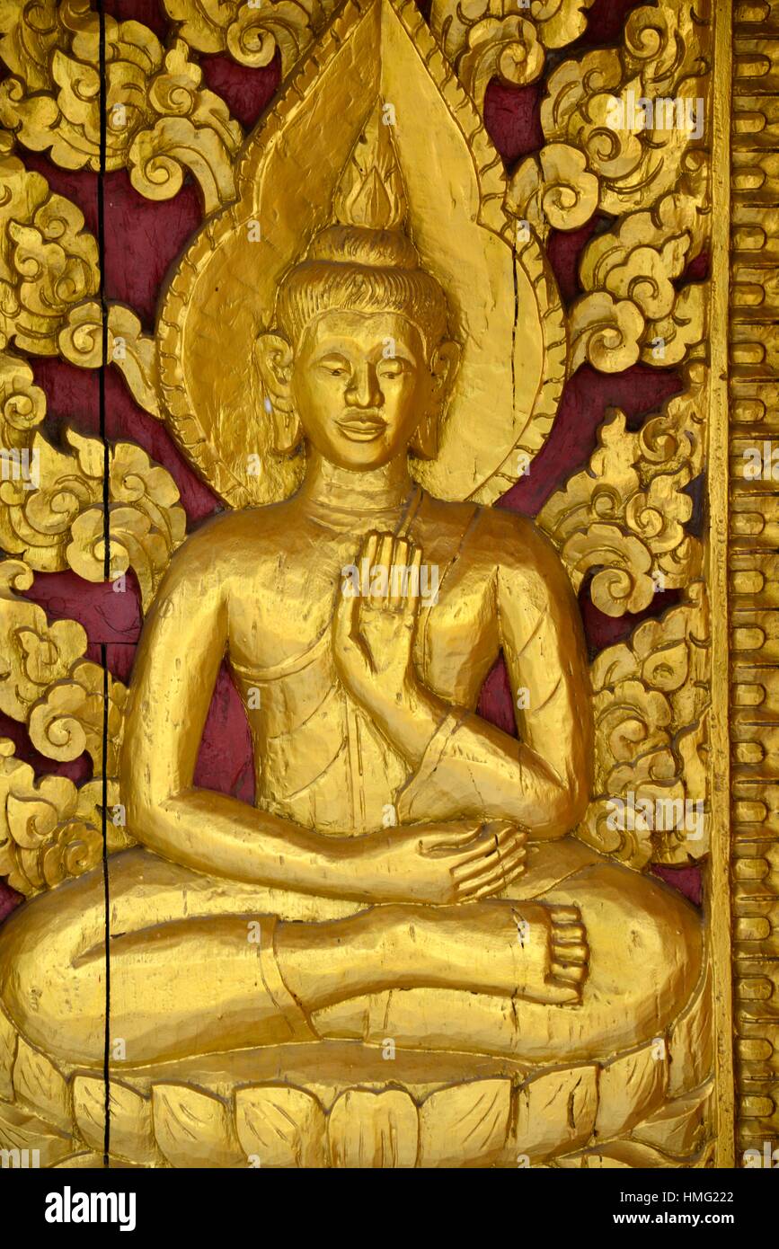 Golden figure hi-res stock photography and images - Alamy