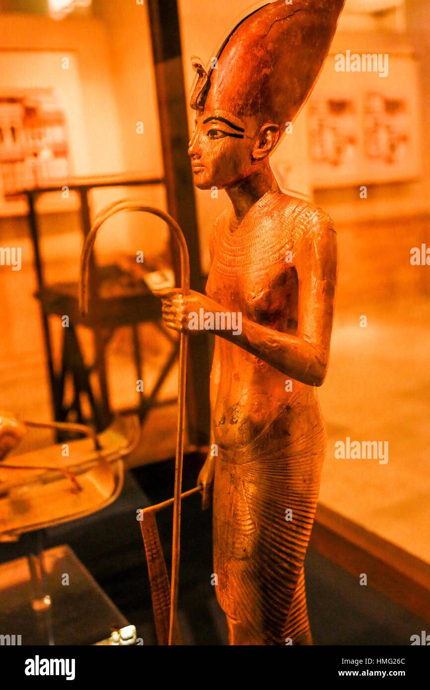 Tutankhamen Tomb Statue High Resolution Stock Photography and Images ...