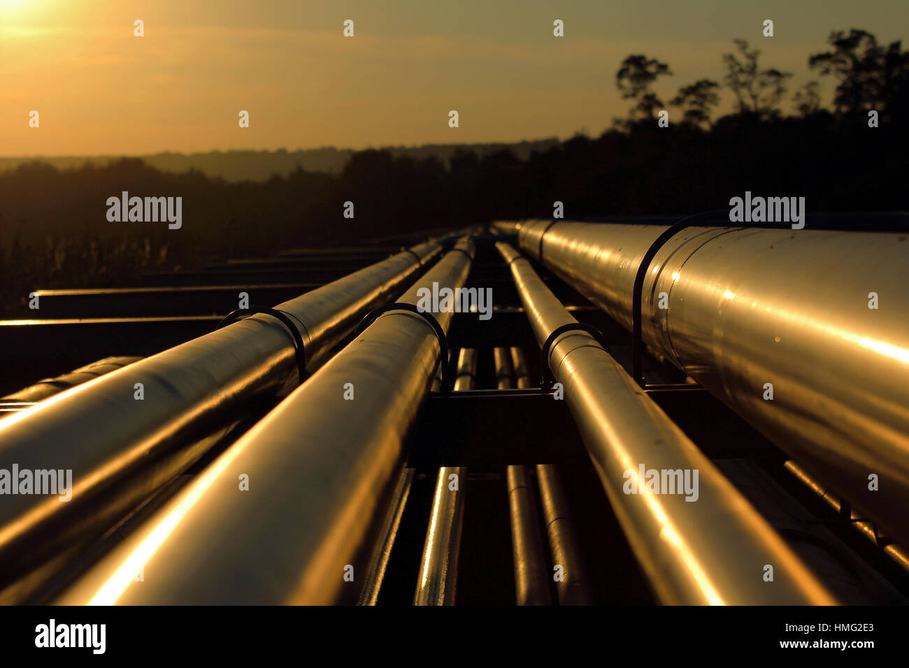 Crude Oil Pipeline Stock Photos & Crude Oil Pipeline Stock Images - Alamy