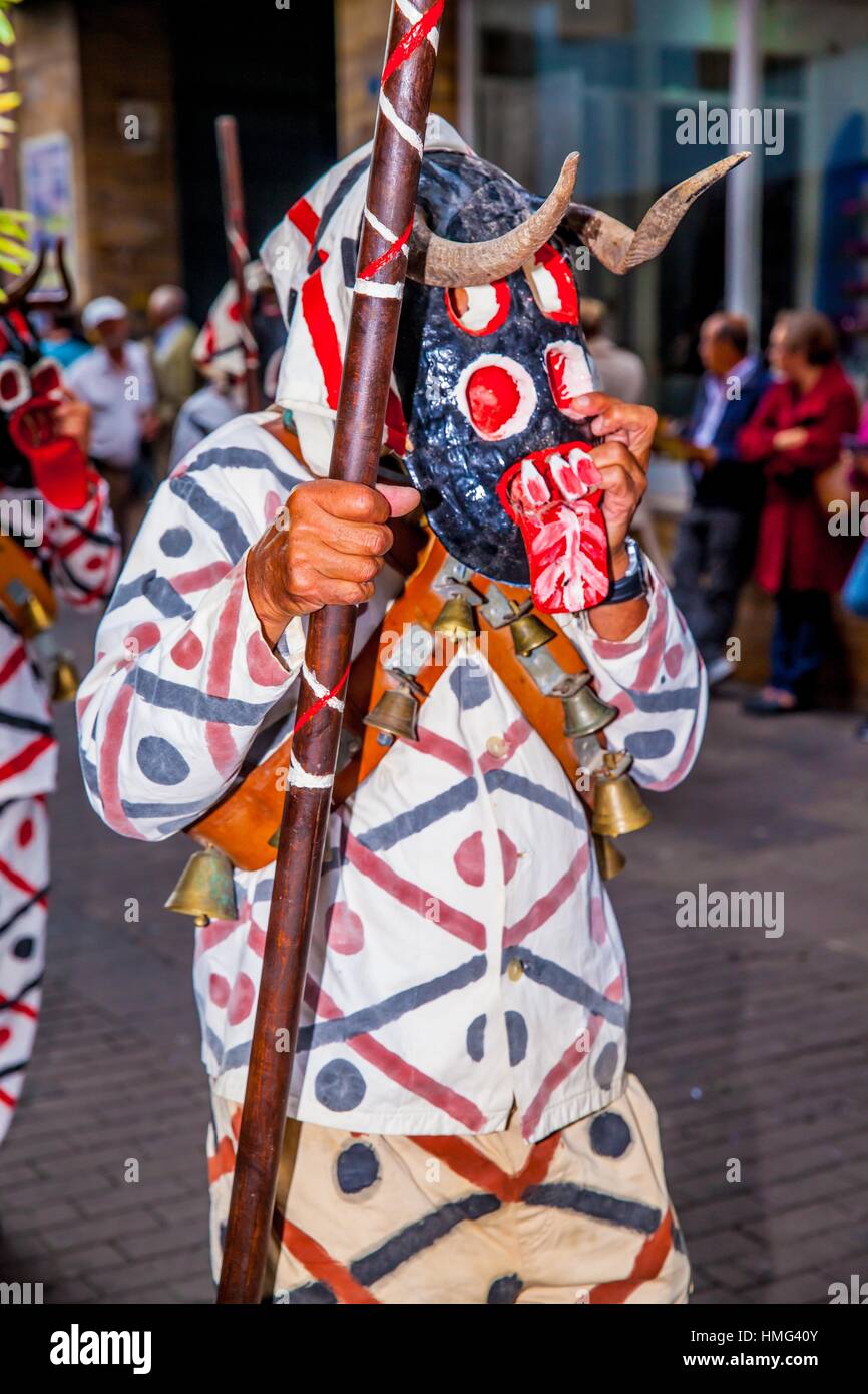 Tarasca parade hi-res stock photography and images - Alamy