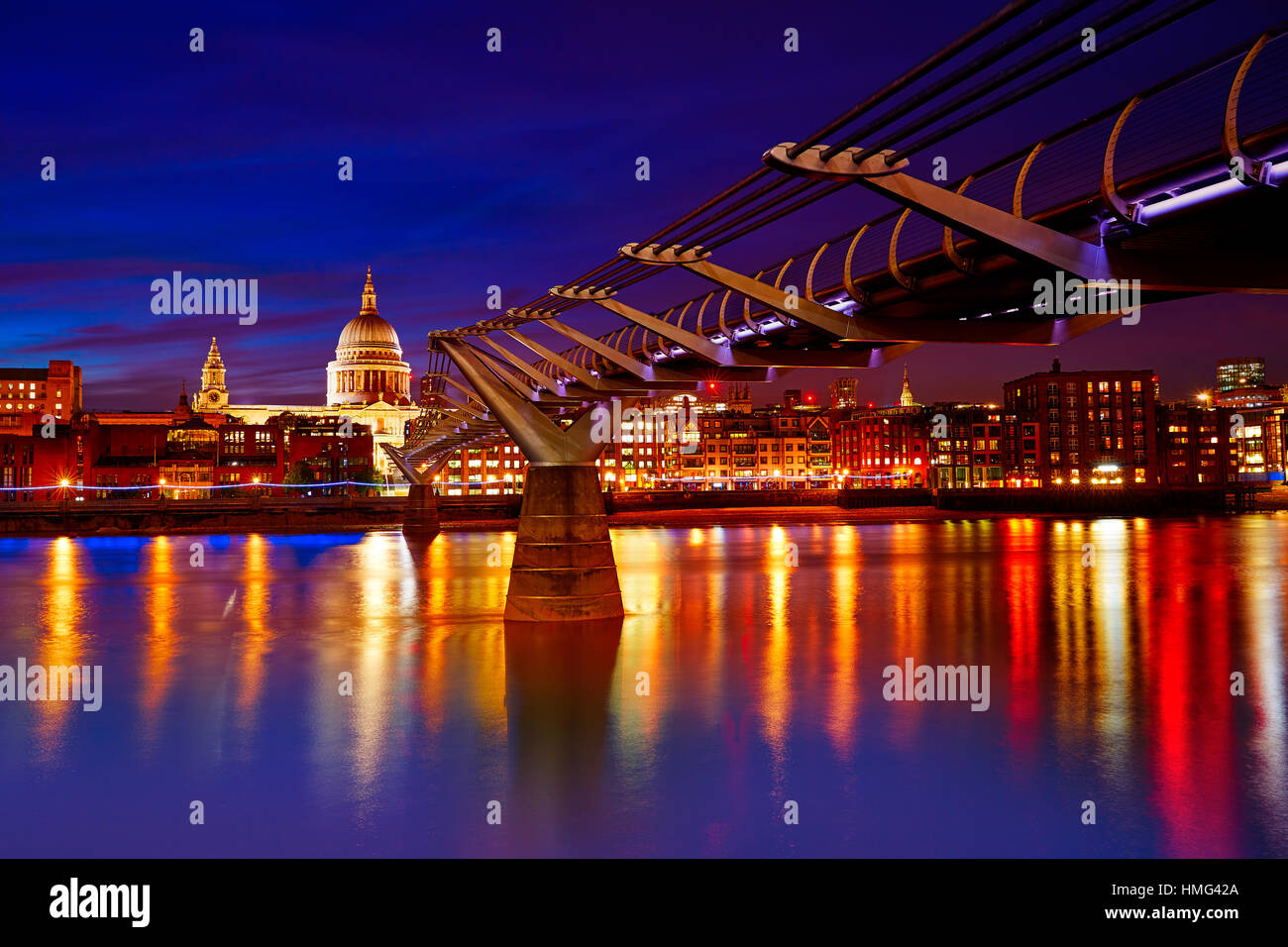 London millennium bridge sunset hi-res stock photography and images - Alamy