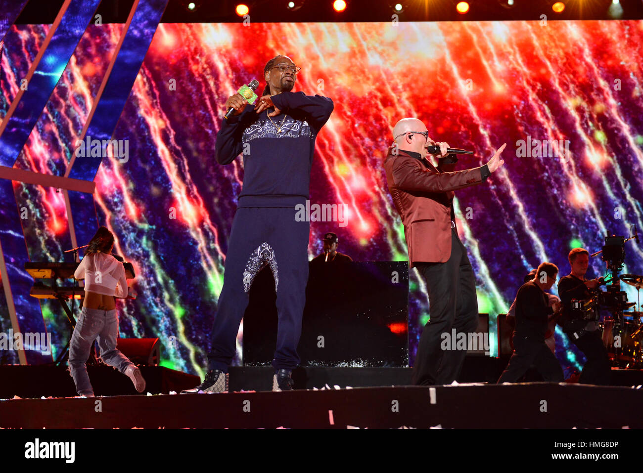 Musicians perform during Pitbull's New Year's Revolution 2017 at ...
