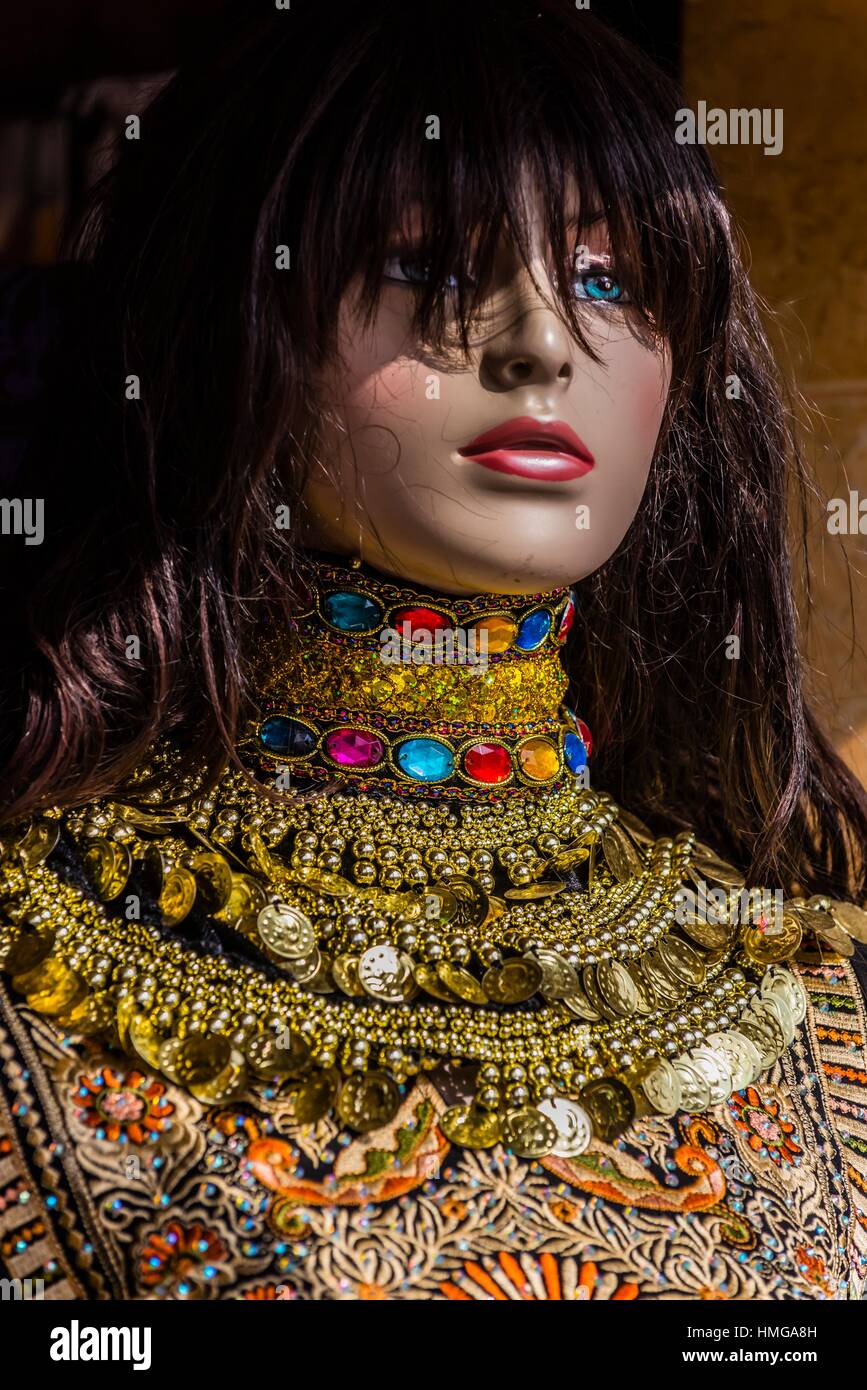 Arab Women Shopping High Resolution Stock Photography and Images - Alamy