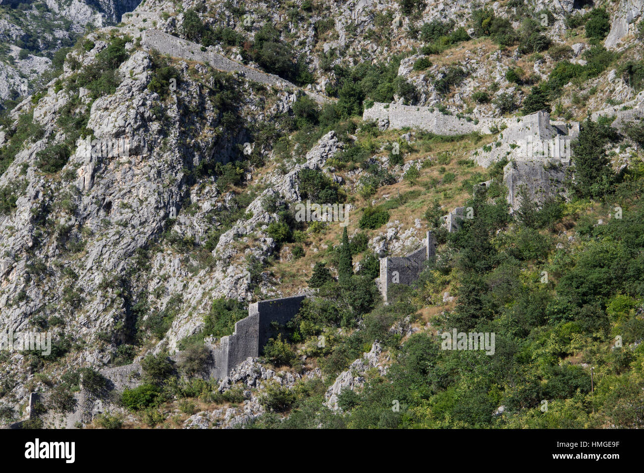 Rocks horizontal ruins hi-res stock photography and images - Alamy