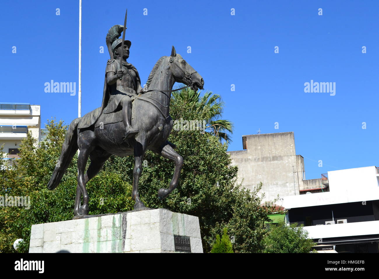 Pyrrhus statue hi-res stock photography and images - Alamy